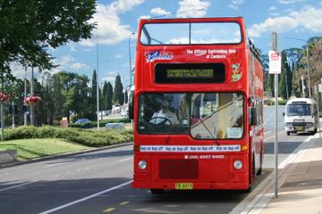 Canberra Hop-on Hop-off Bus Tour | TourTipster.com